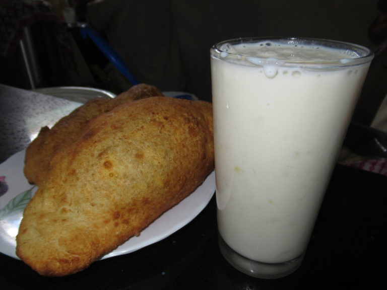 Food in Ecuador - Morocho and empanada - Chile to Mexico